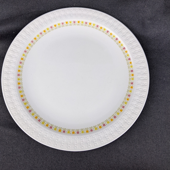 Corelle | Dining | Vintage April Tulip Centura Corning Dinner Plate ...